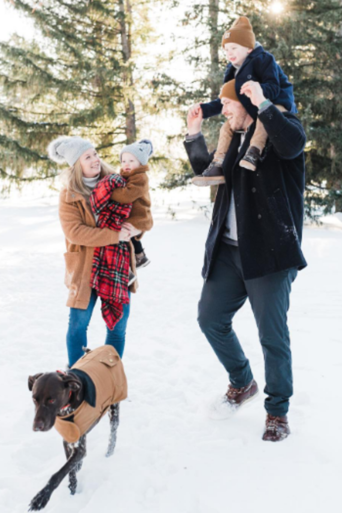 Best 4 Trending Neutral Family Photo Outfits for All Seasons - GemItaliano